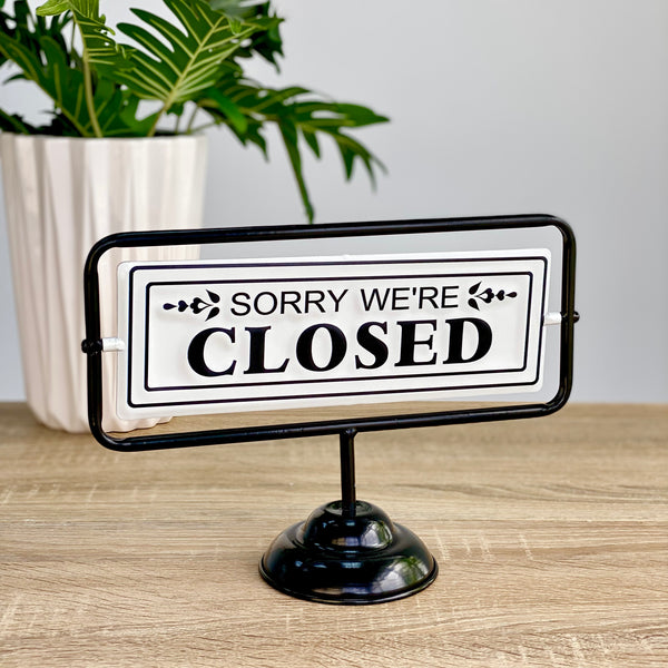 Metal Tabletop Flip Sign with "Open & Closed" Writing Message - Decora Home