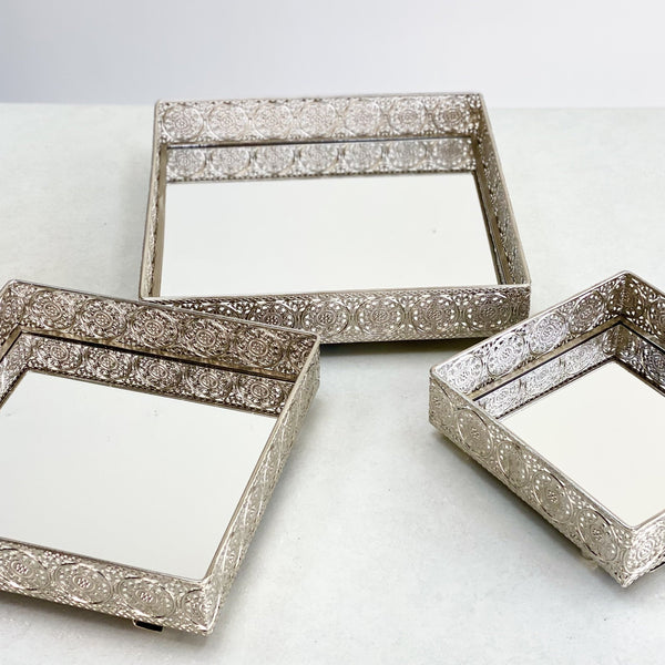 Silver Metal Square Tray with Mirror Surface - Decora Home